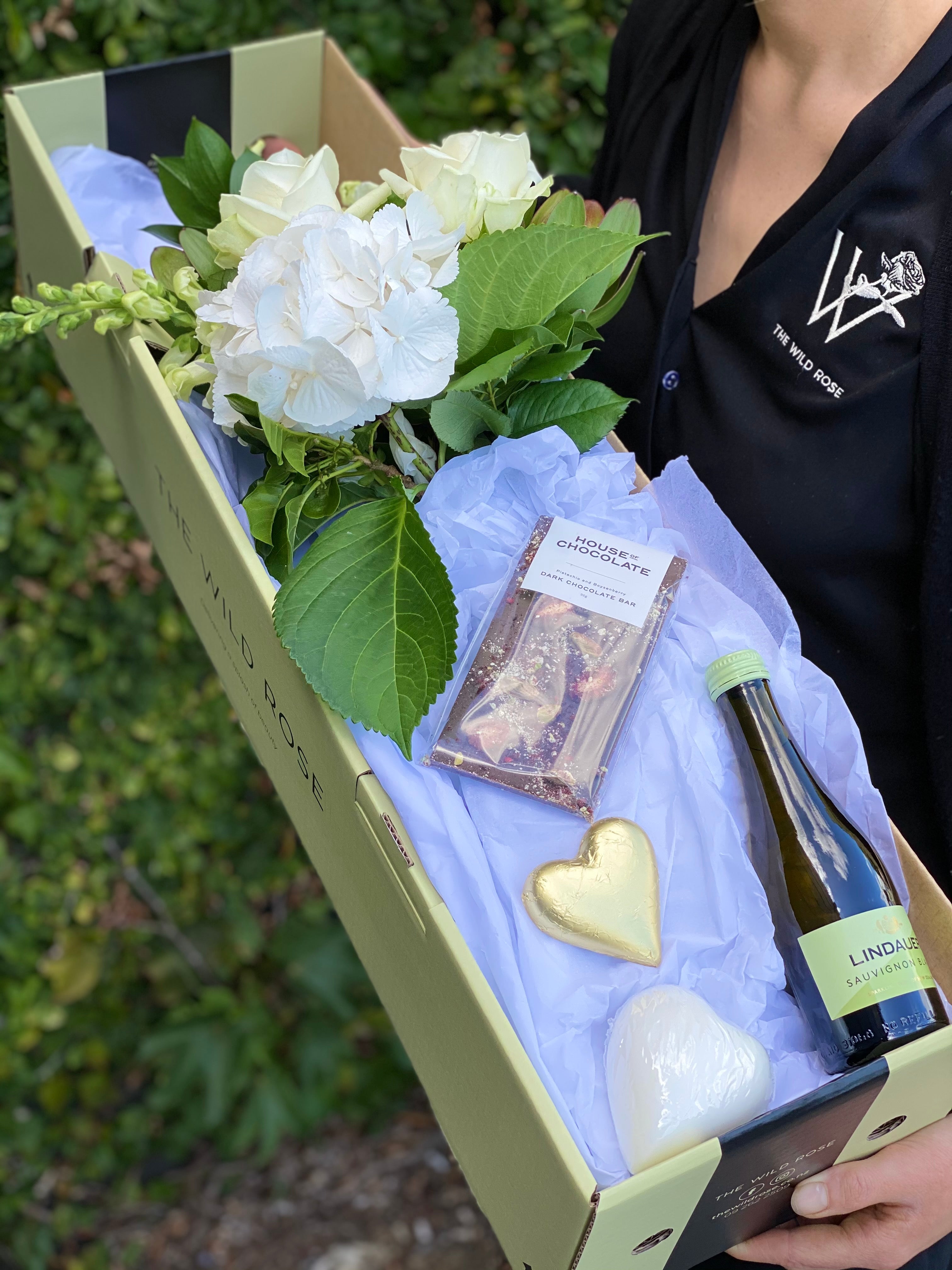 Free Flower Delivery NZ I Flower Gift Box